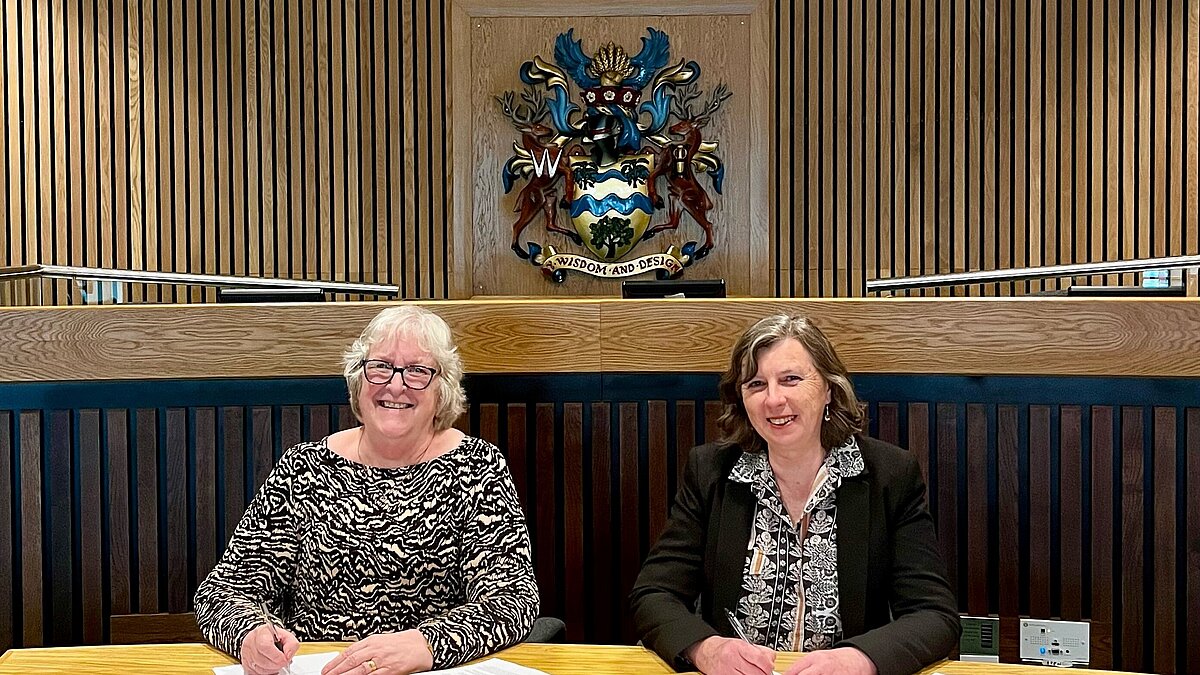 Welhat Lib Dems Sign Historic Joint Administration Agreement - Welwyn ...